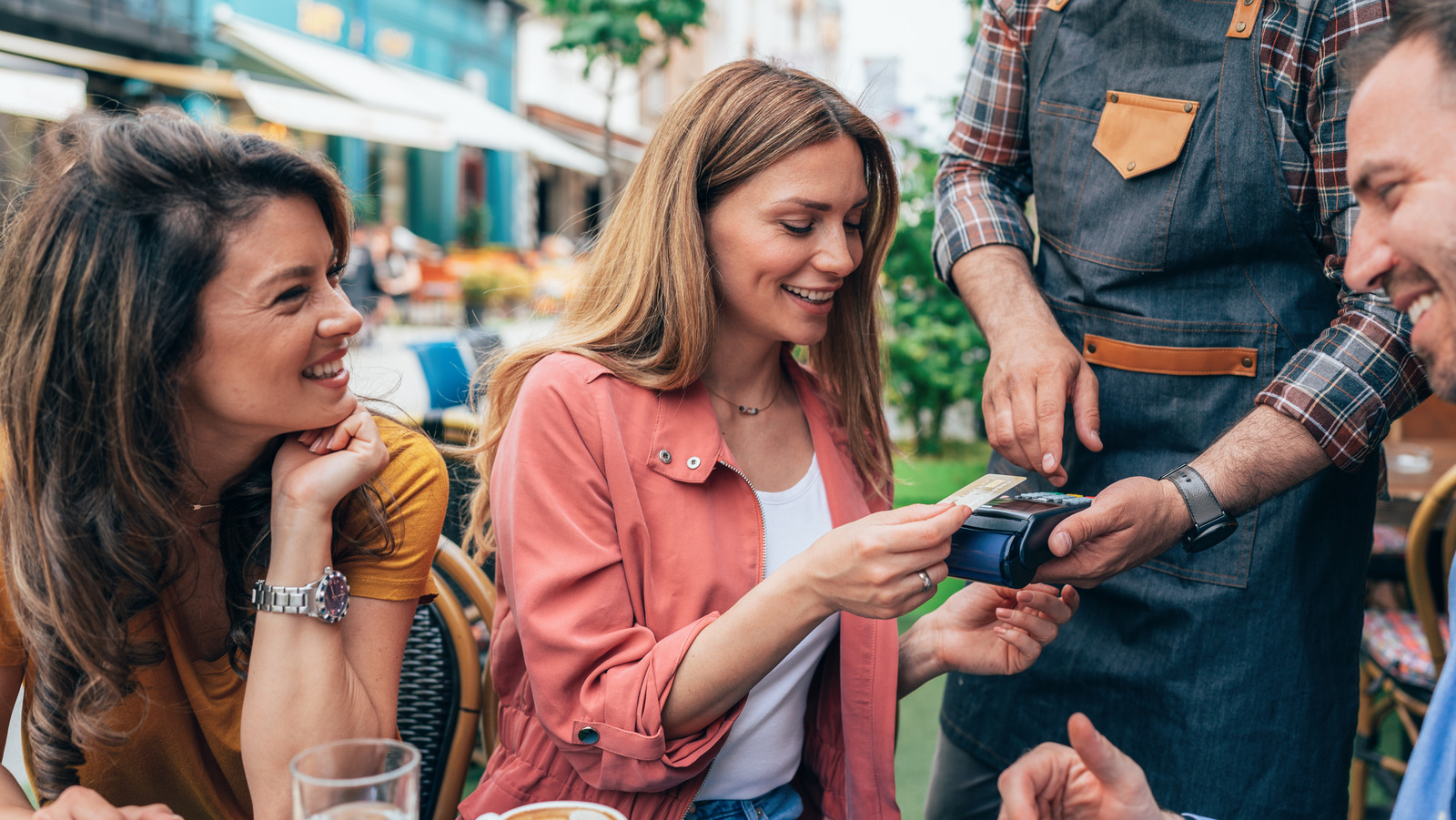 14 Restaurant Tricks That Will Save You Money Every Time You Dine Out