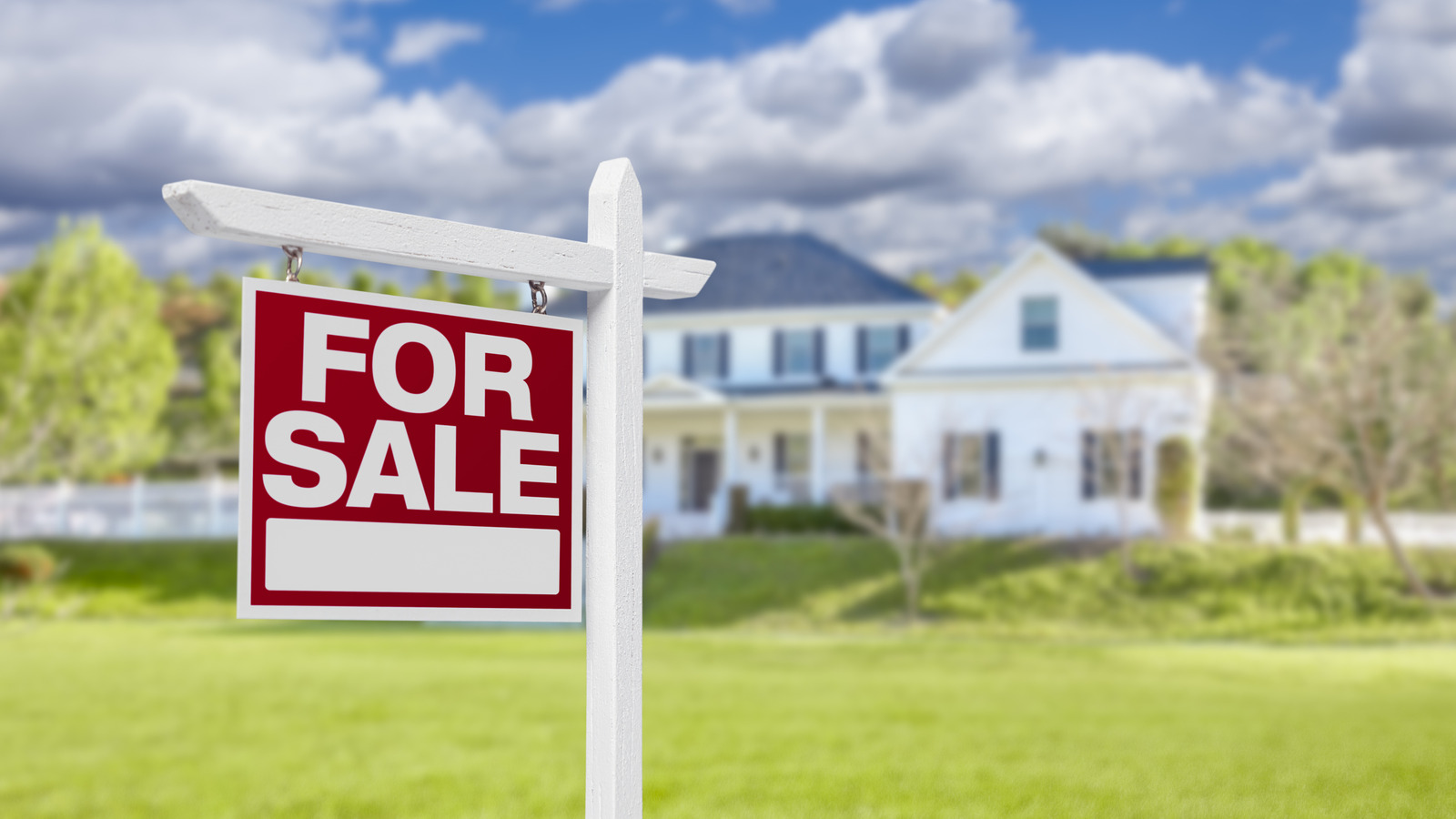 Here's How Much Money You Should Make In A Year To Afford A $1 Million ...