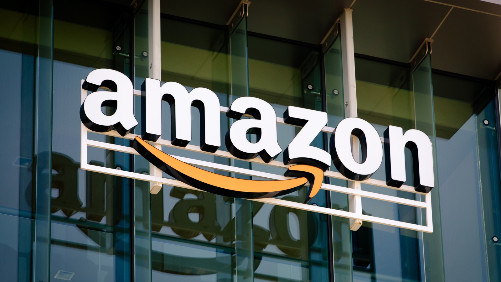 If You Invested $1,000 In Amazon 20 Years Ago, Here's How Much Money ...