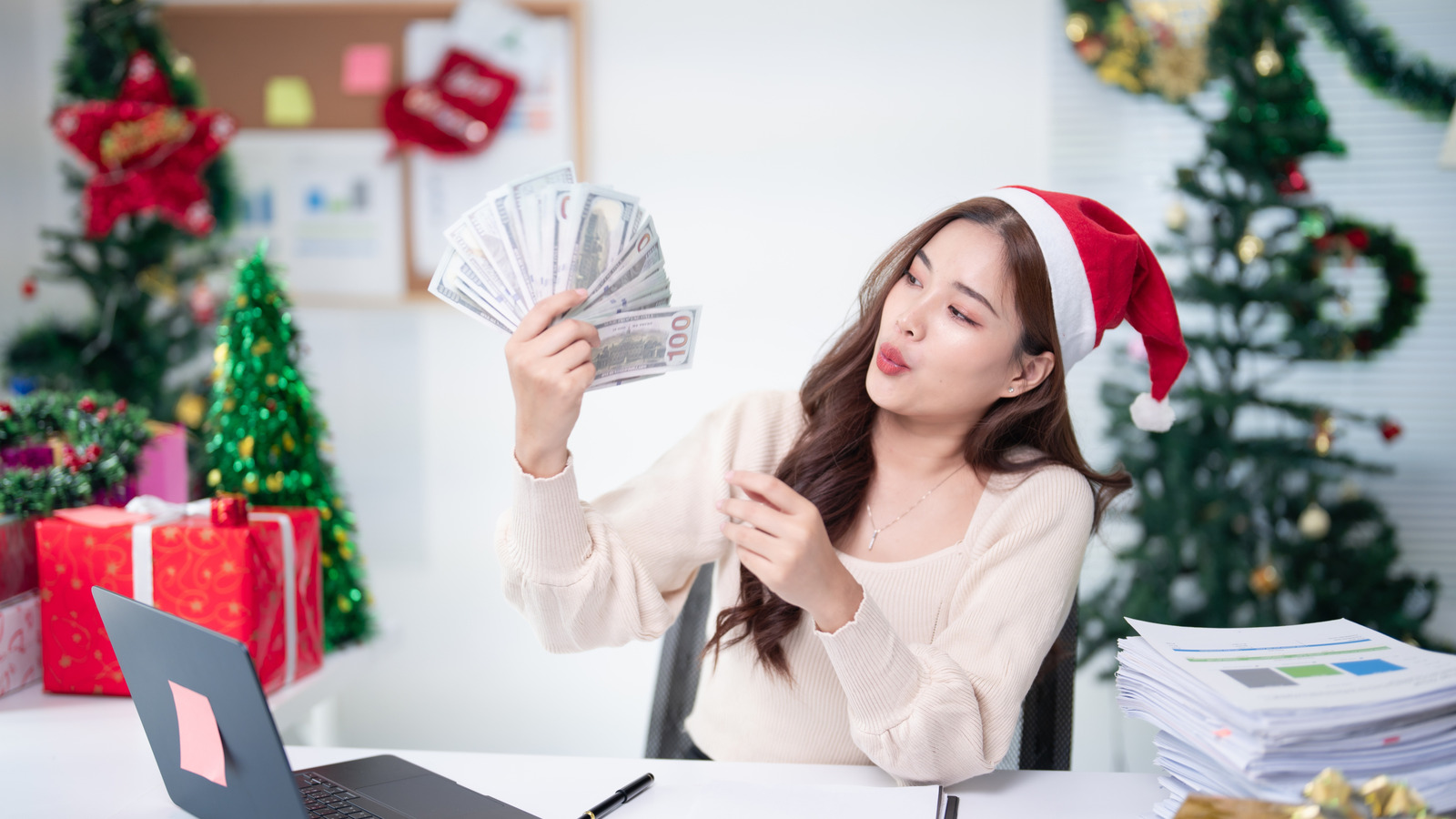 The Biggest Mistake To Avoid With Your Holiday Bonus This Year